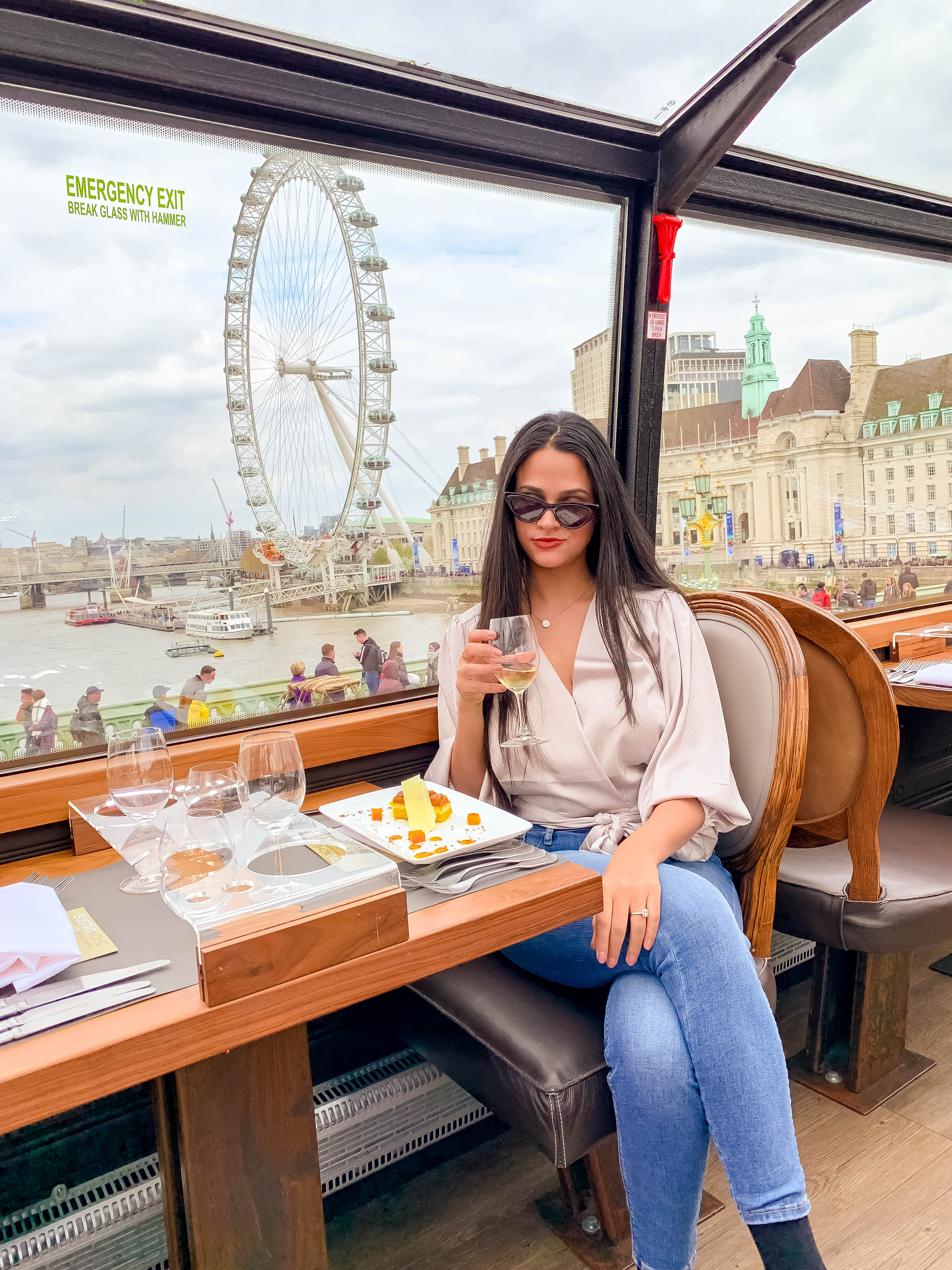 bustronome bus tour London – Luxury Voyager