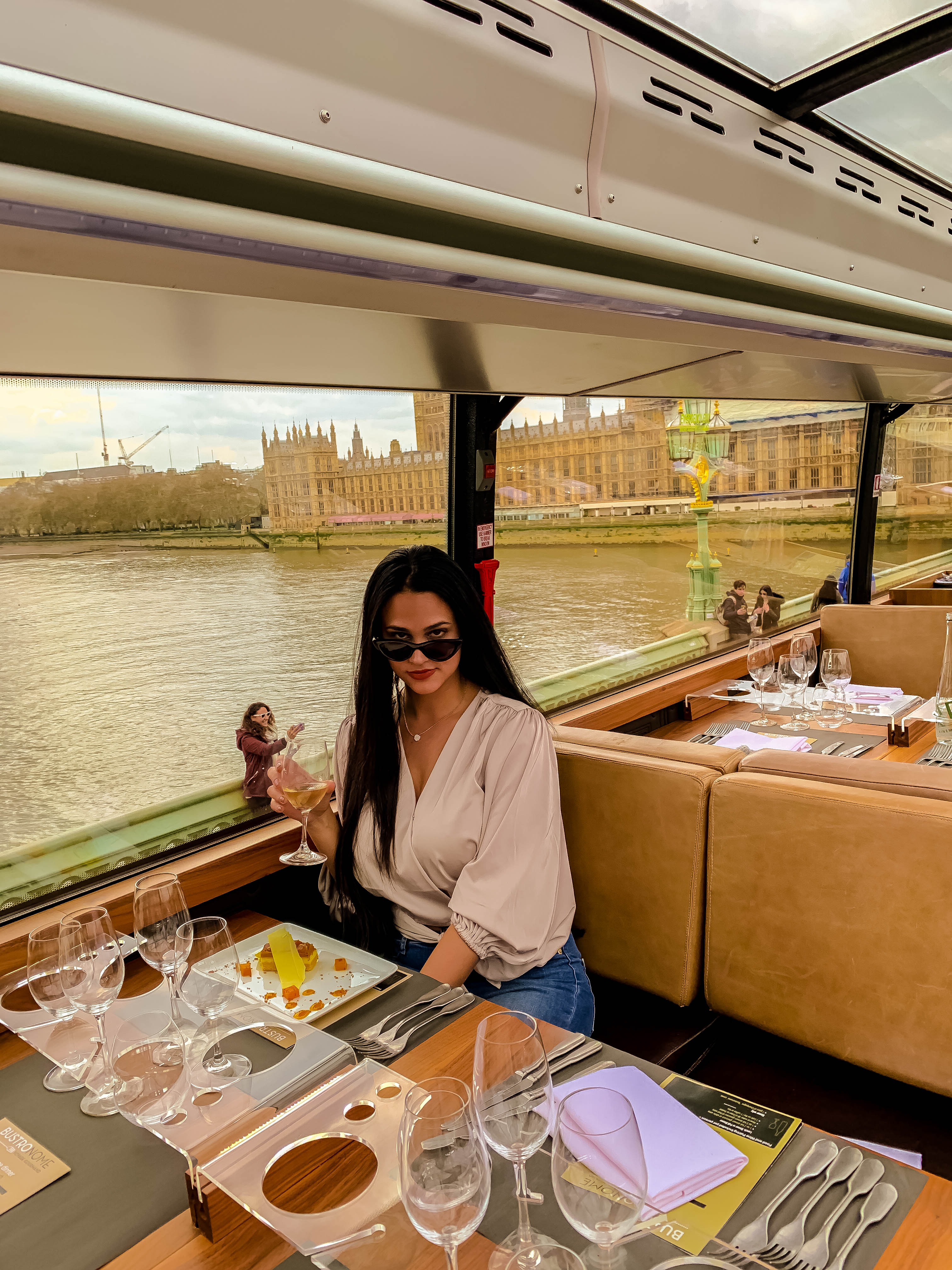 bustronome bus tour London – Luxury Voyager